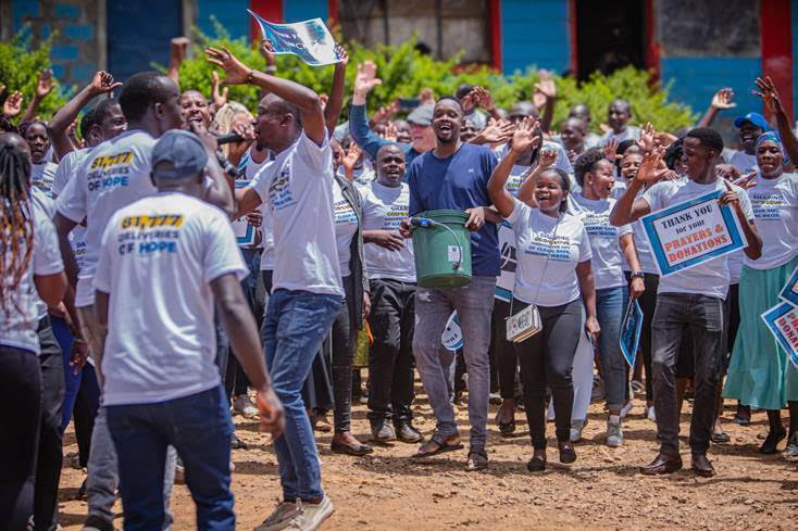 The Bucket Ministry Provides Clean Water to One of Africa's Largest ...